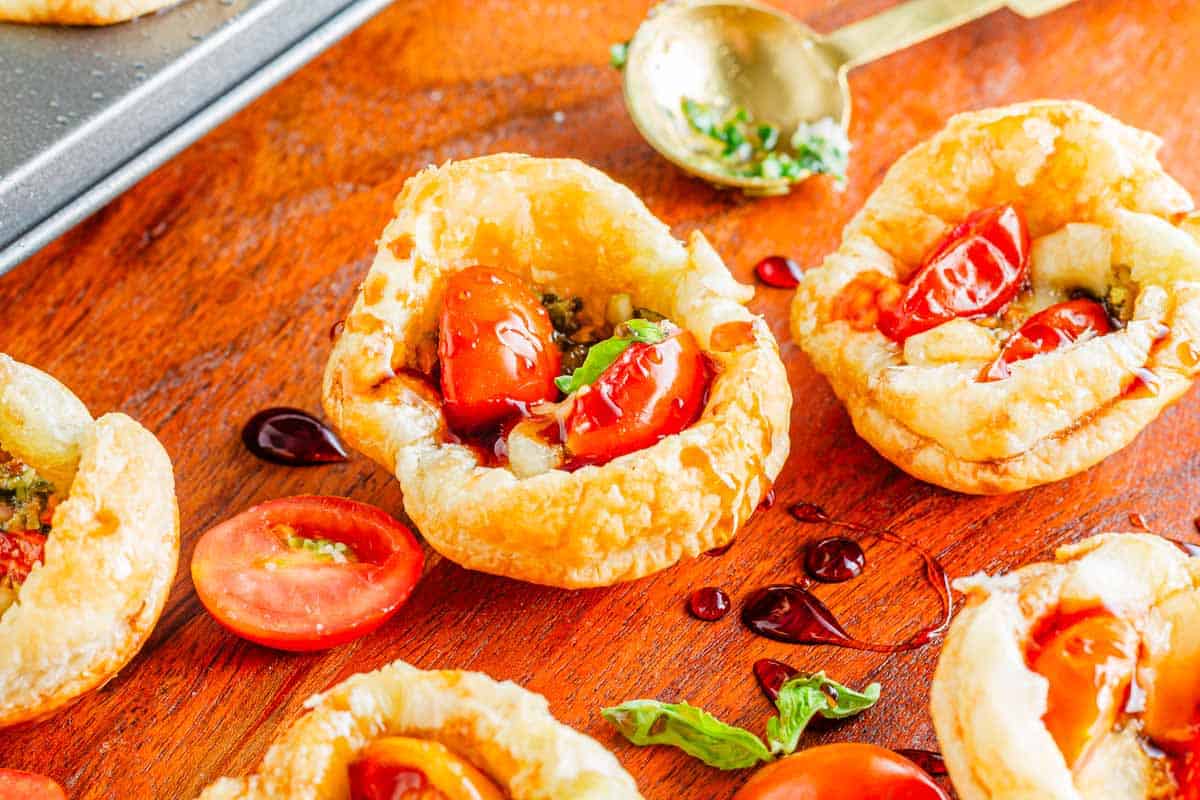 Cheesy Caprese Pesto Tarts Recipe - Pocket Friendly Recipes